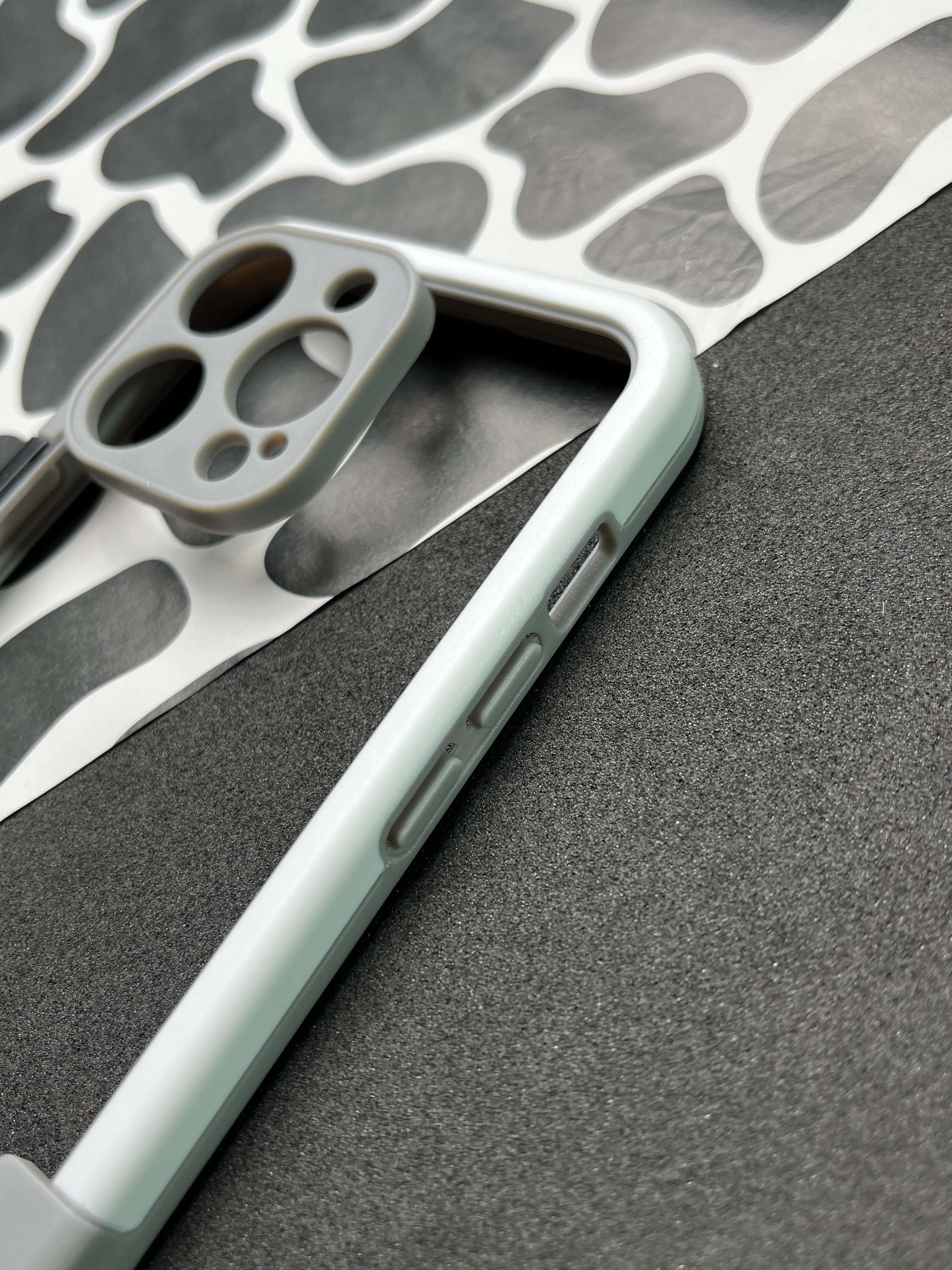Walnut Black Bumper ring for iPhone - GenZ